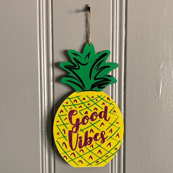 Wall Decor | Nwt Beautiful Wooden Purple Glittered Good Vibes Pineapple ...